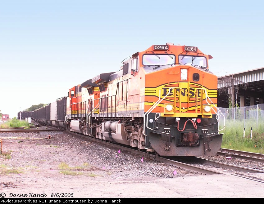 BNSF 5264